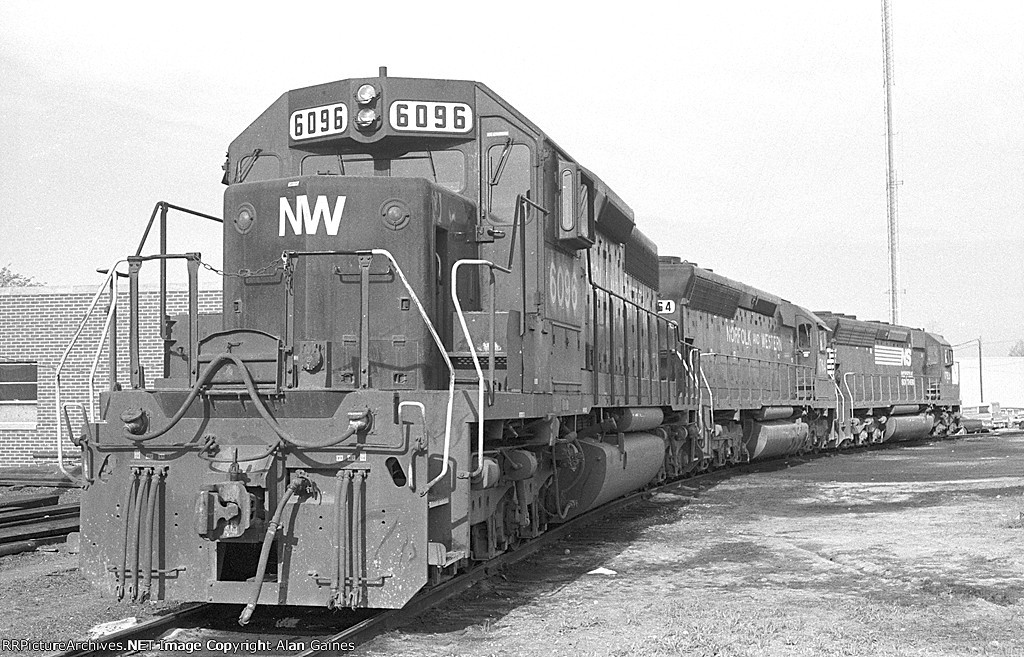 NW SD40-2 6096